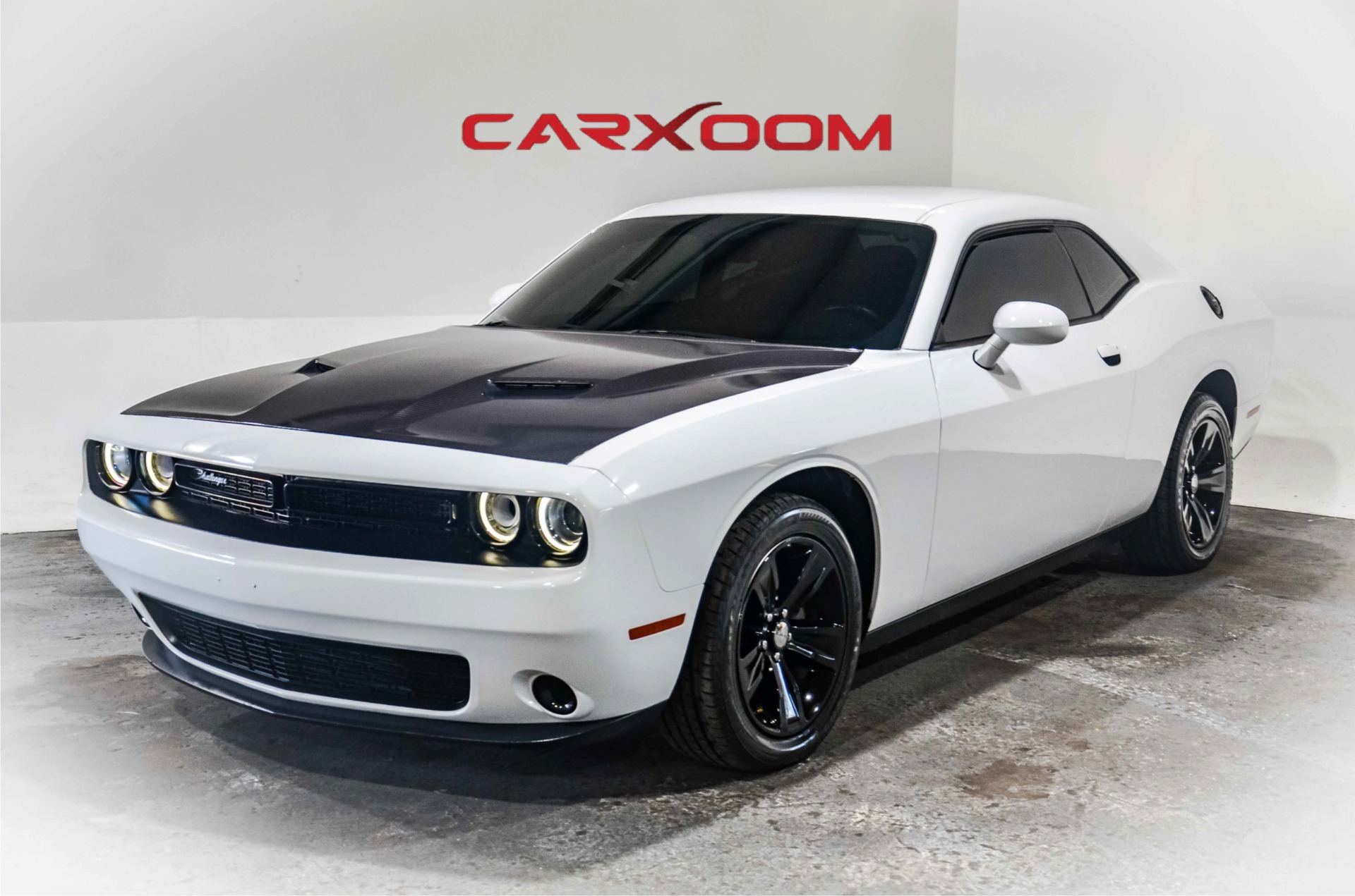 Used 2017 Dodge Challenger SXT For Sale (Sold) | Car Xoom Stock #658634